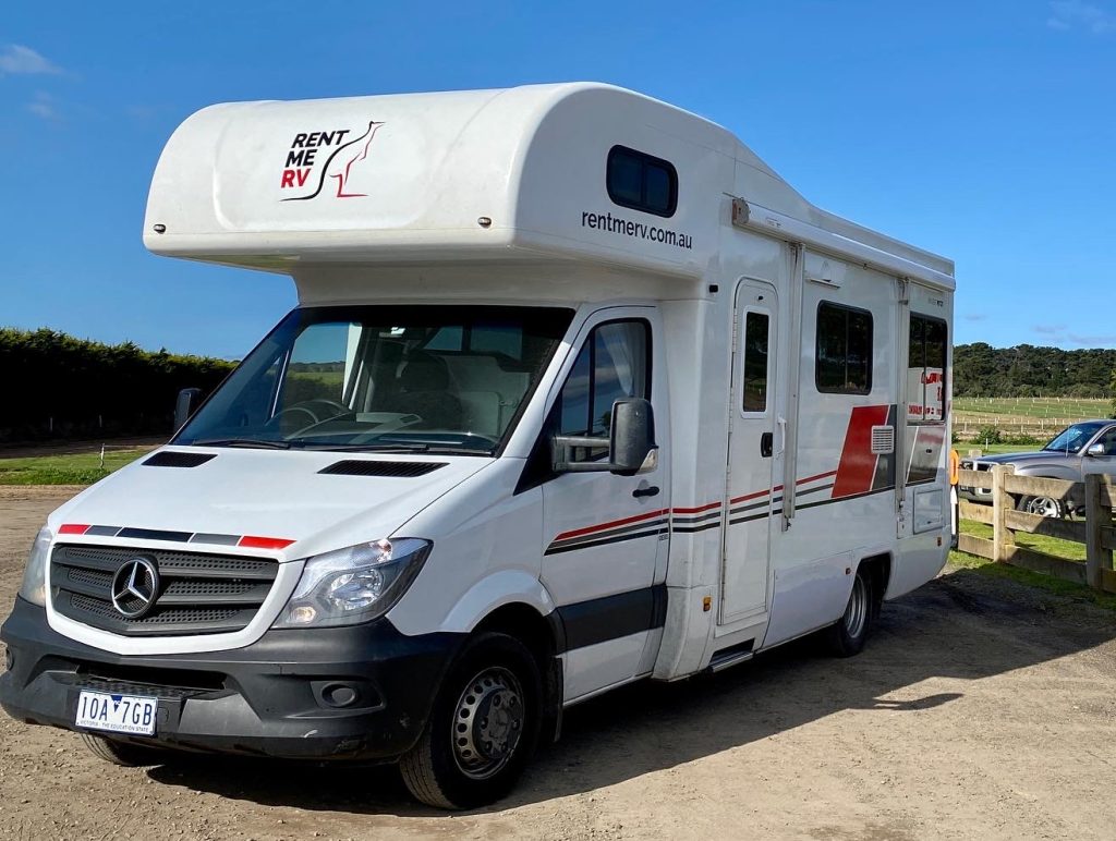 Luxury Motorhome & 4WD Hire Melbourne, VIC: RentMeRV